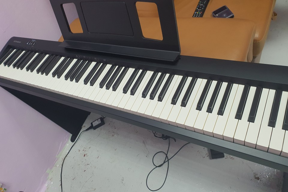Roland fp10 | Used Piano | ThePiano.SG