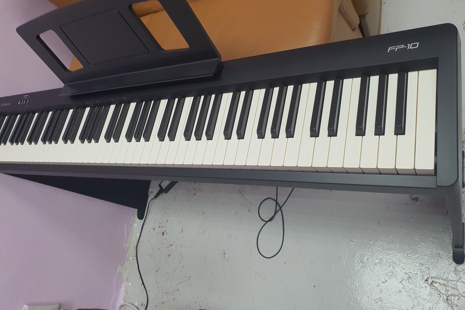 Roland fp10 | Used Piano | ThePiano.SG