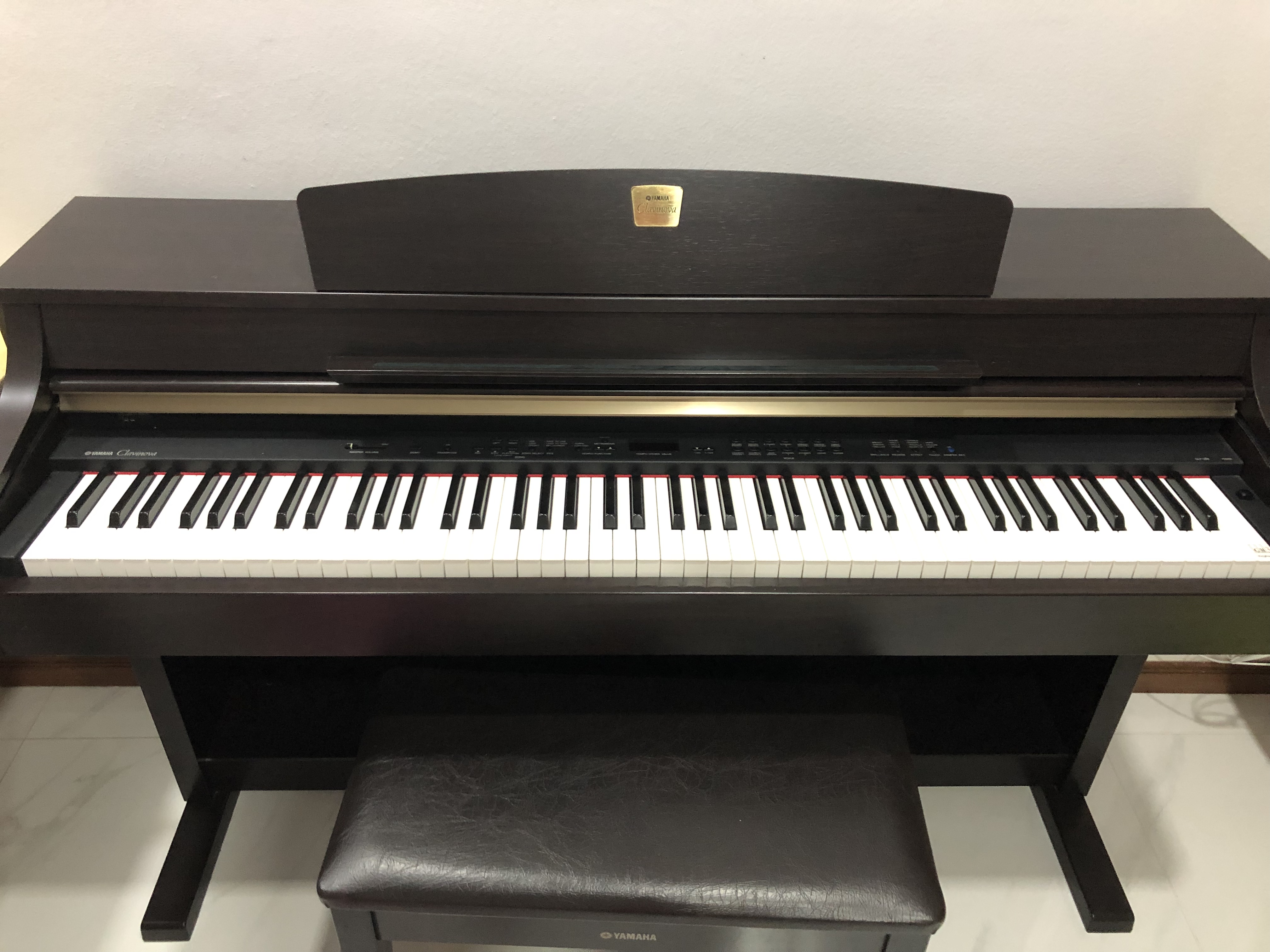 Yamaha CLP330 digital piano | Used Piano | ThePiano.SG